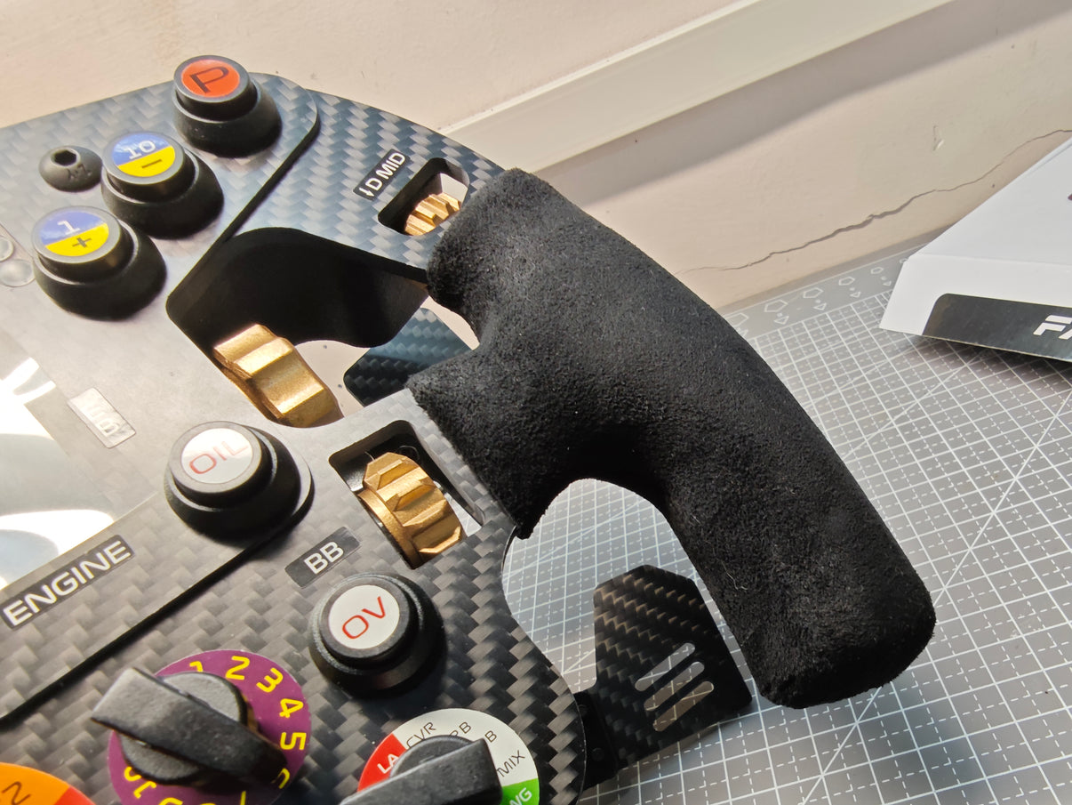SF70 F1 Sim Racing Wheel | VoCore Screen, 22 LEDs & Carbon Paddles ...