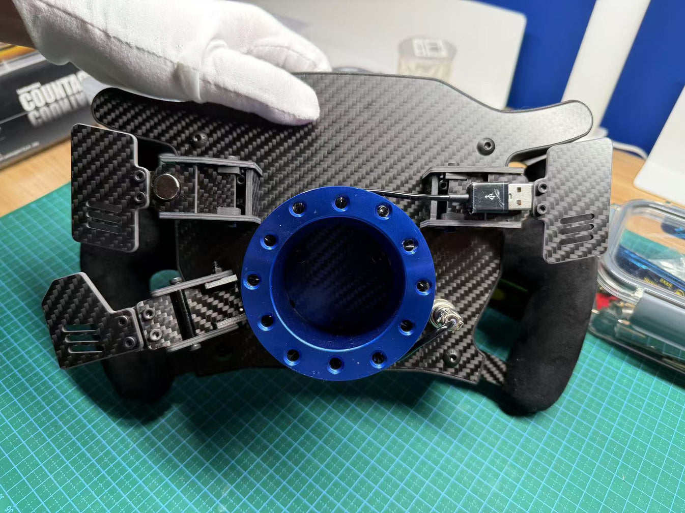 LM Hypercar Sim Racing Wheel | Hall Effect Clutch & 4.3" Telemetry ...